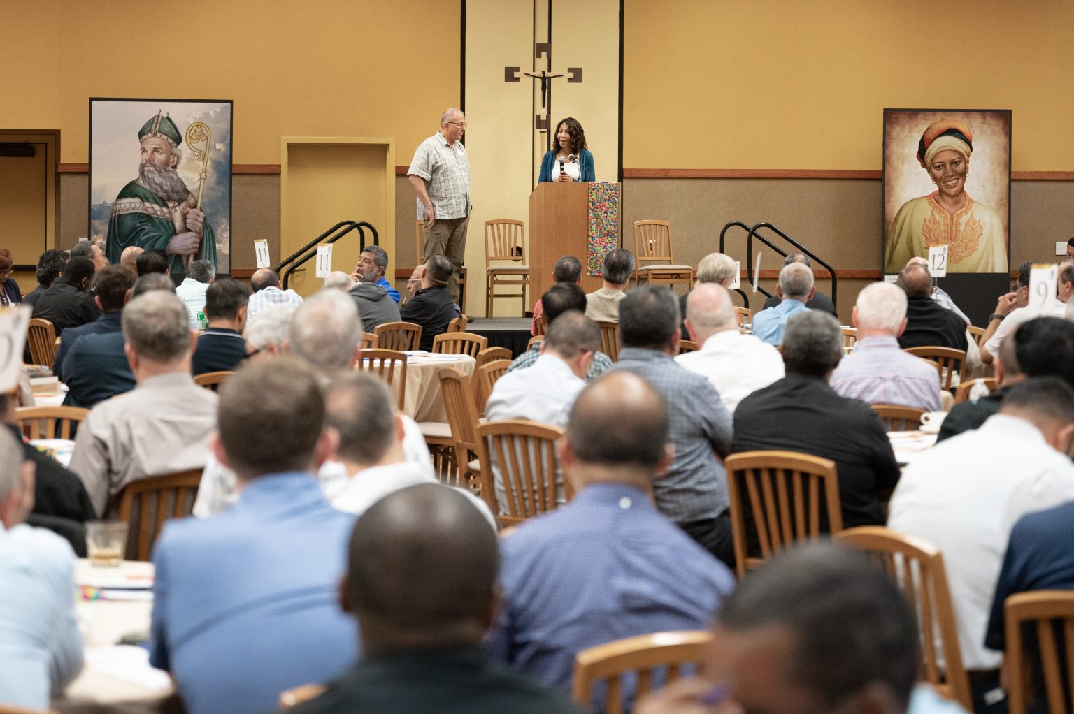 LA: Sacerdotes reflexionan sobre el racismo | Angelus en Español