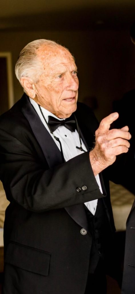 La fe católica guió la extraordinaria vida de Tirso del Junco | Angelus ...