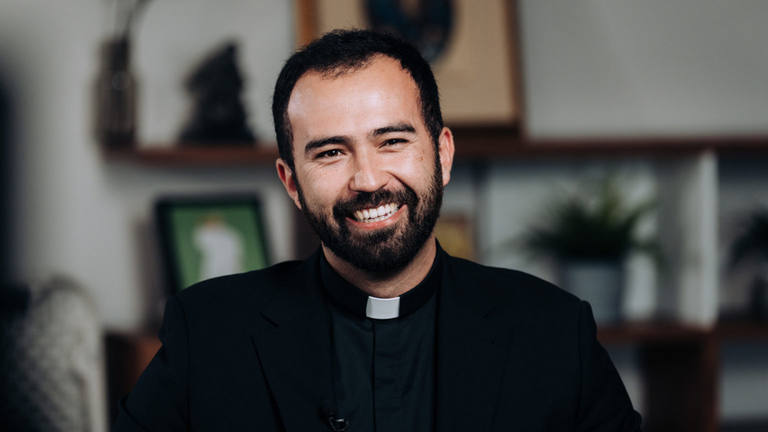 Nuevos sacerdotes: Christian Morquecho | Angelus en Español
